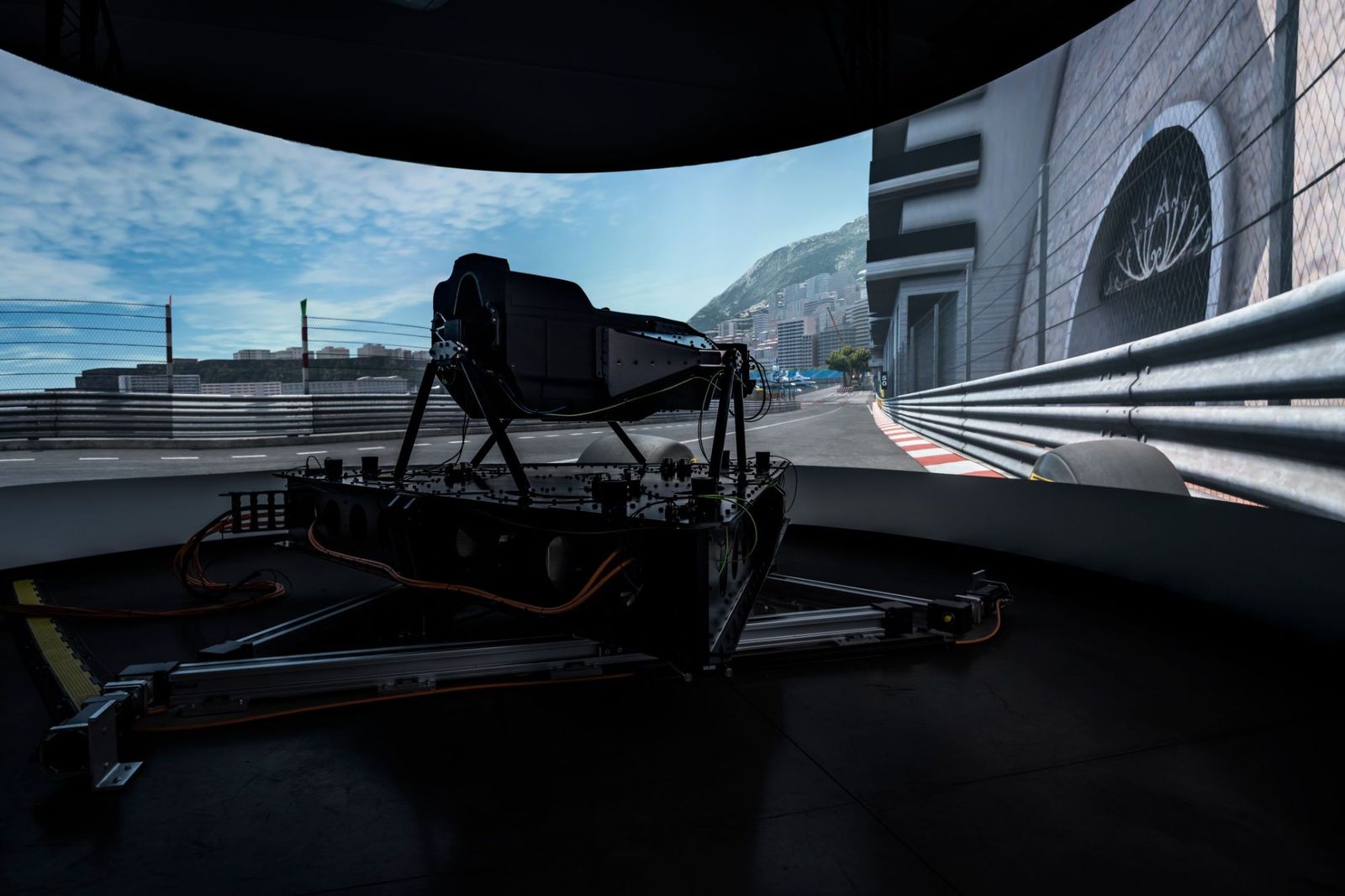 Canopy in the Dynisma DiL | Michelin Simulation Services