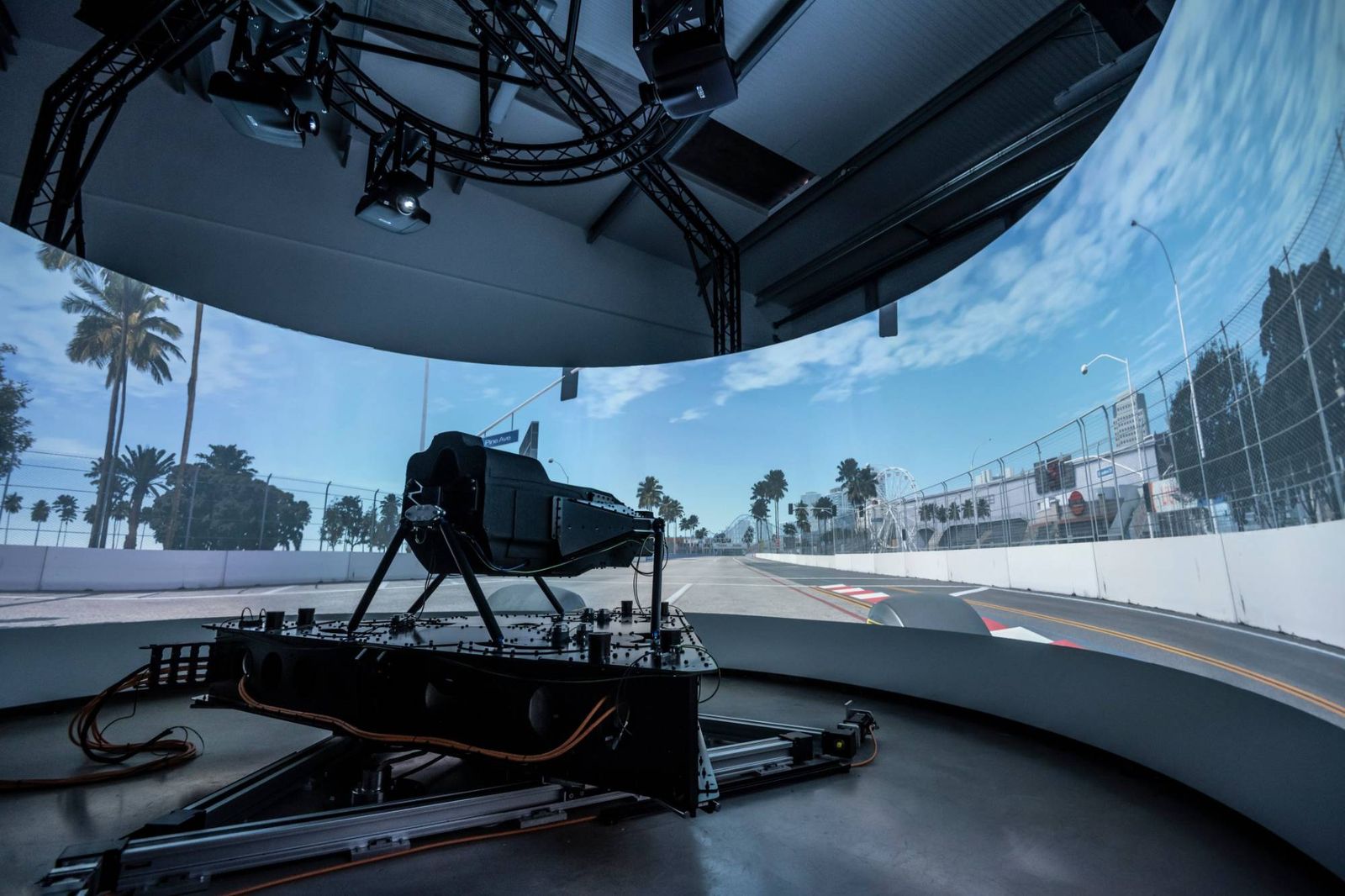 Canopy in the Dynisma DiL | Michelin Simulation Services